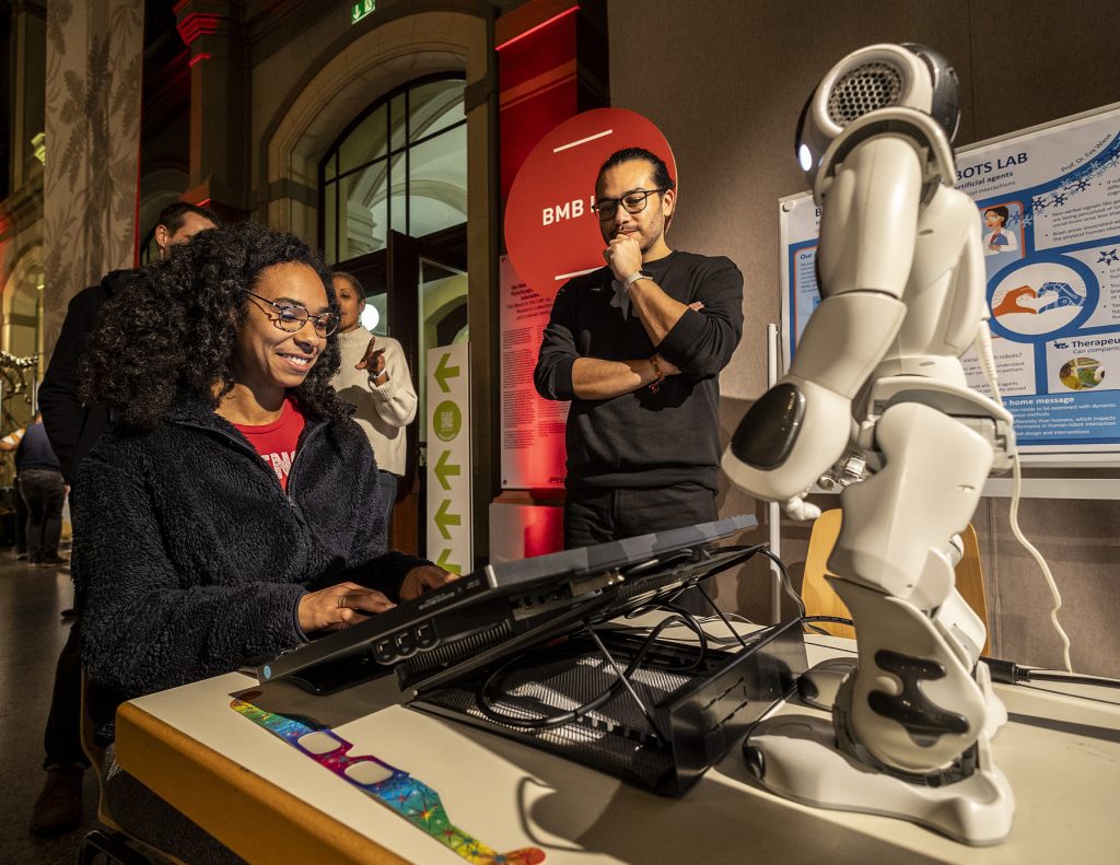 Tuần lễ khoa học Berlin lên 8: Một hình mẫu truyền thông khoa học quốc tế - The Too Blue Scientist